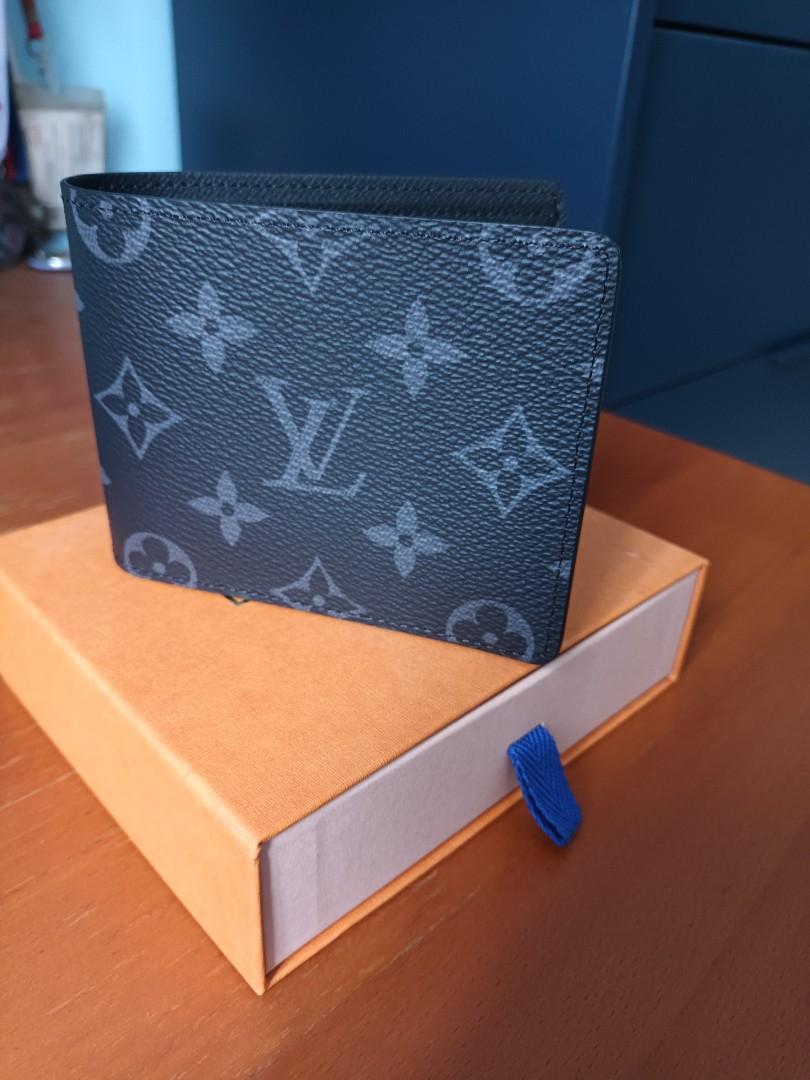 Louis Vutton Wallet, Men's Fashion, Watches & Accessories, Wallets ...