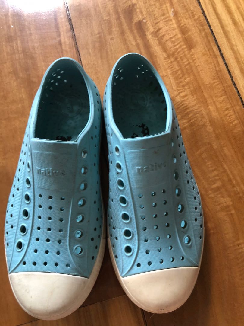 NATIVE shoes, Women's Fashion, Footwear, Slippers and slides on Carousell