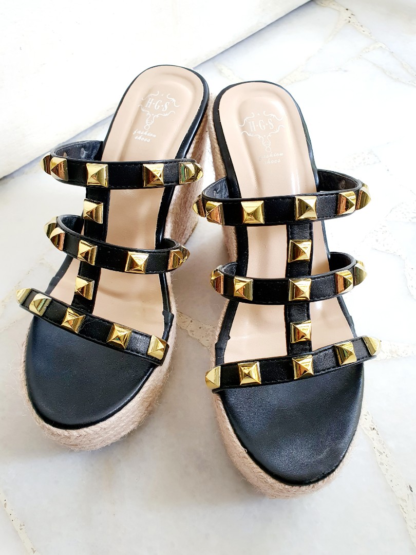 Studded wedges, 36, Women's Fashion, Footwear, Wedges on Carousell