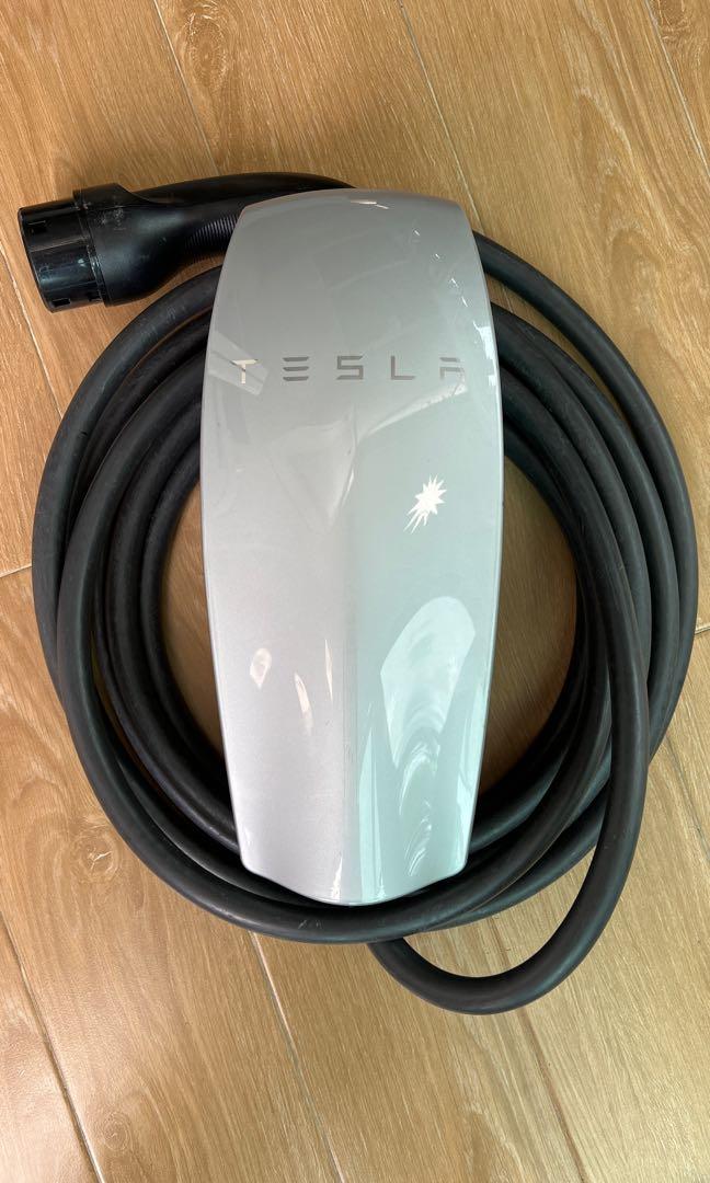 Tesla Wall Connector Gen 2, 汽車配件, 其他 - Carousell