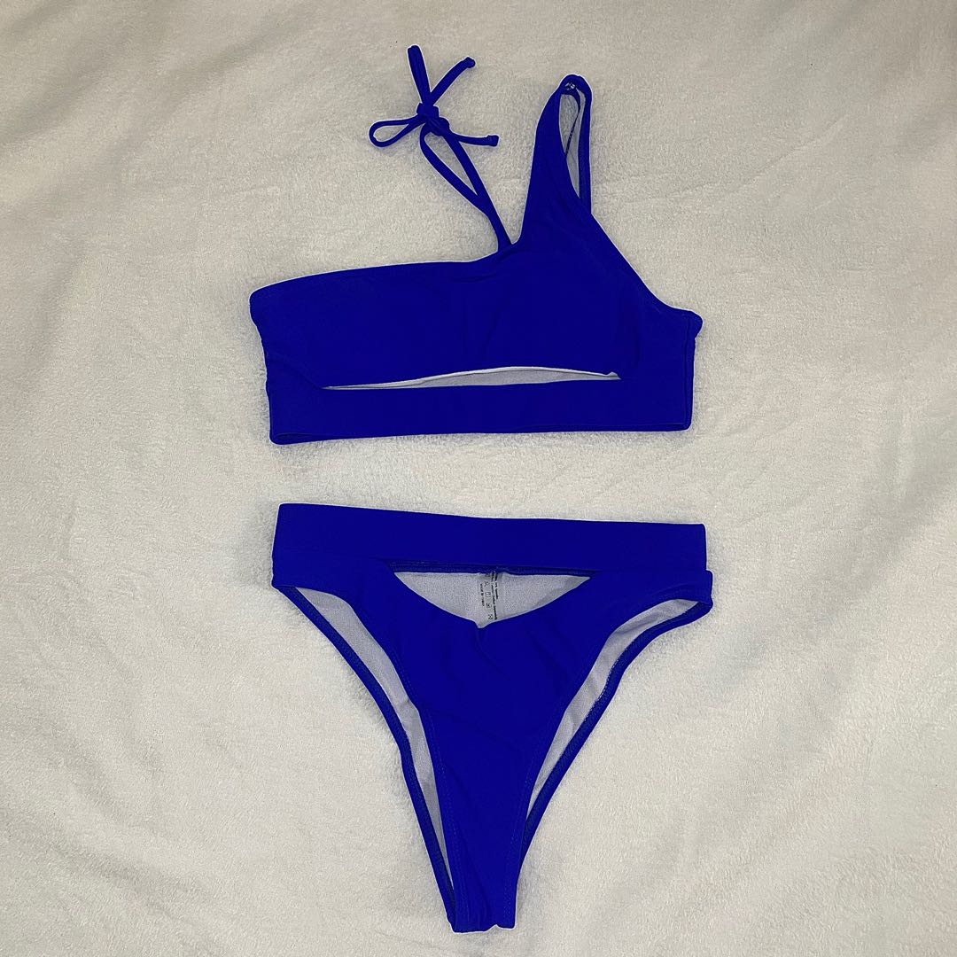 Two piece swimsuit (Blue), Women's Fashion, Swimwear, Bikinis ...