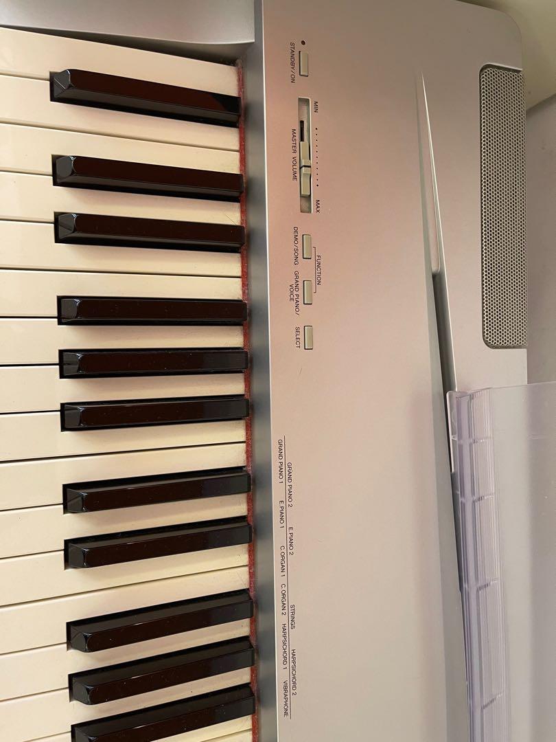 Yamaha electronic keyboard piano P-70, Hobbies & Toys, Music & Media ...