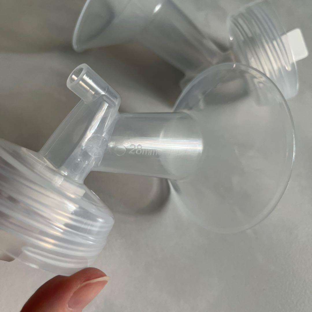 2 x SpeCtra flange with new valves 28mm, Babies & Kids, Nursing ...