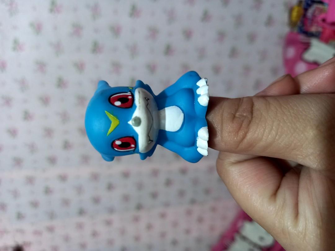 Bandai 2000 Digimon Veemon Finger Puppet, Hobbies & Toys, Toys & Games ...
