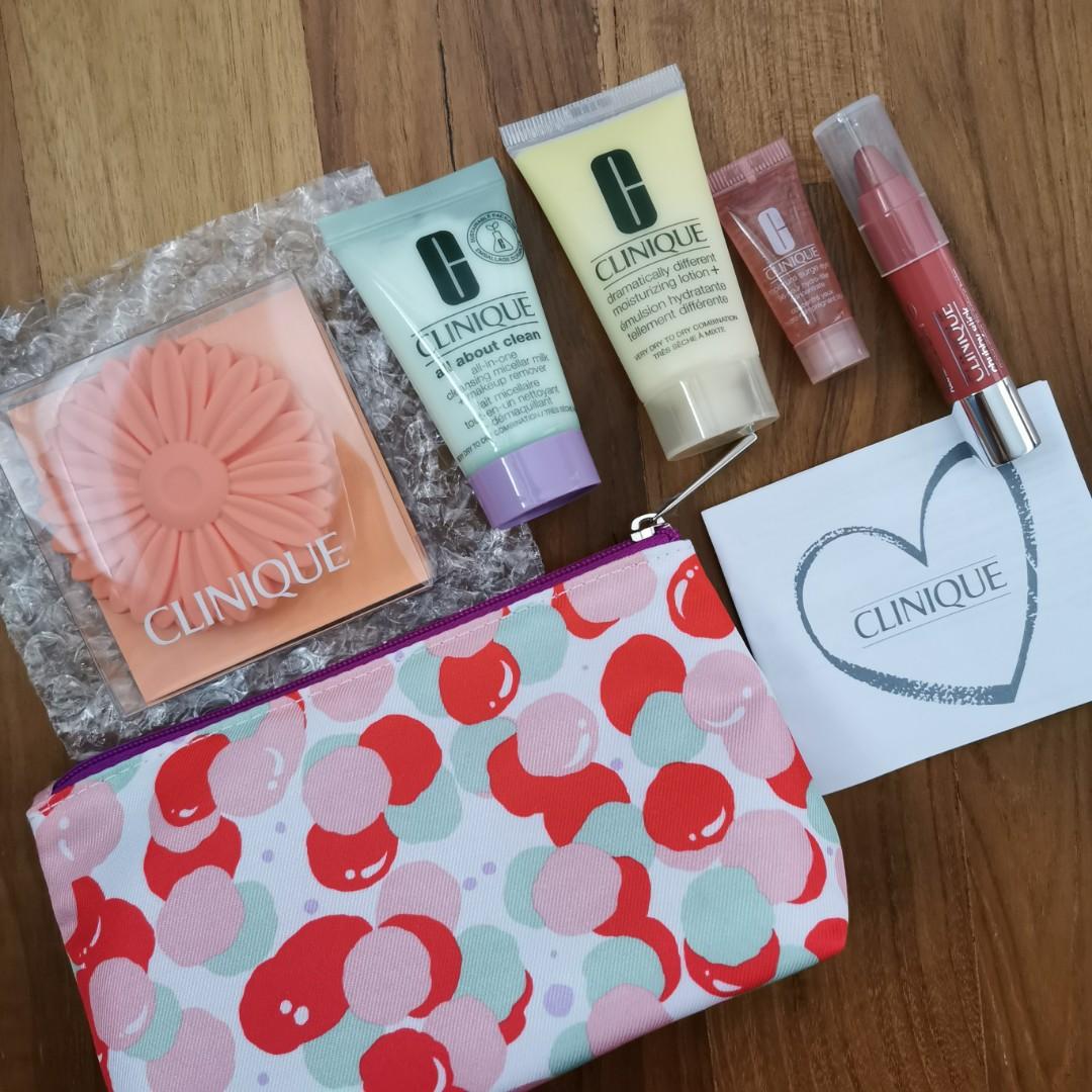 Clinique Cheek Pop Mirror, Pouch and 4-Pc Gift Set, Beauty & Personal ...