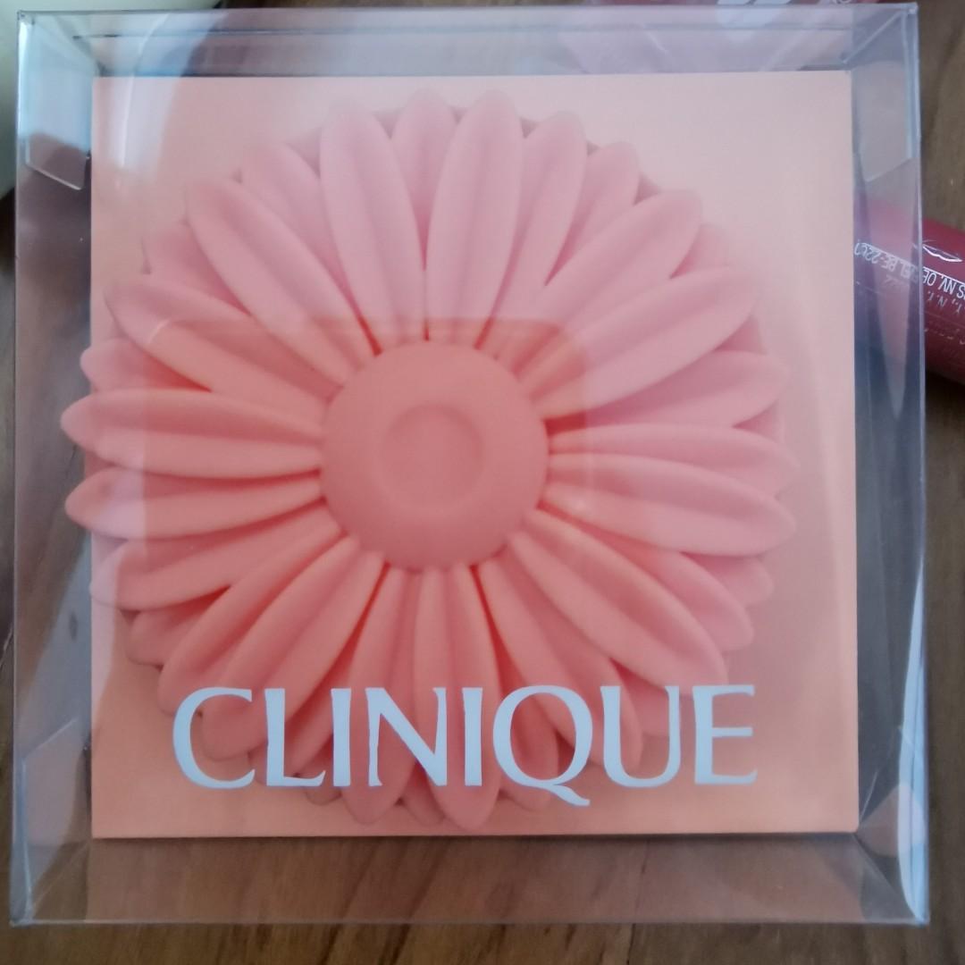 Clinique Cheek Pop Mirror, Pouch and 4-Pc Gift Set, Beauty & Personal ...