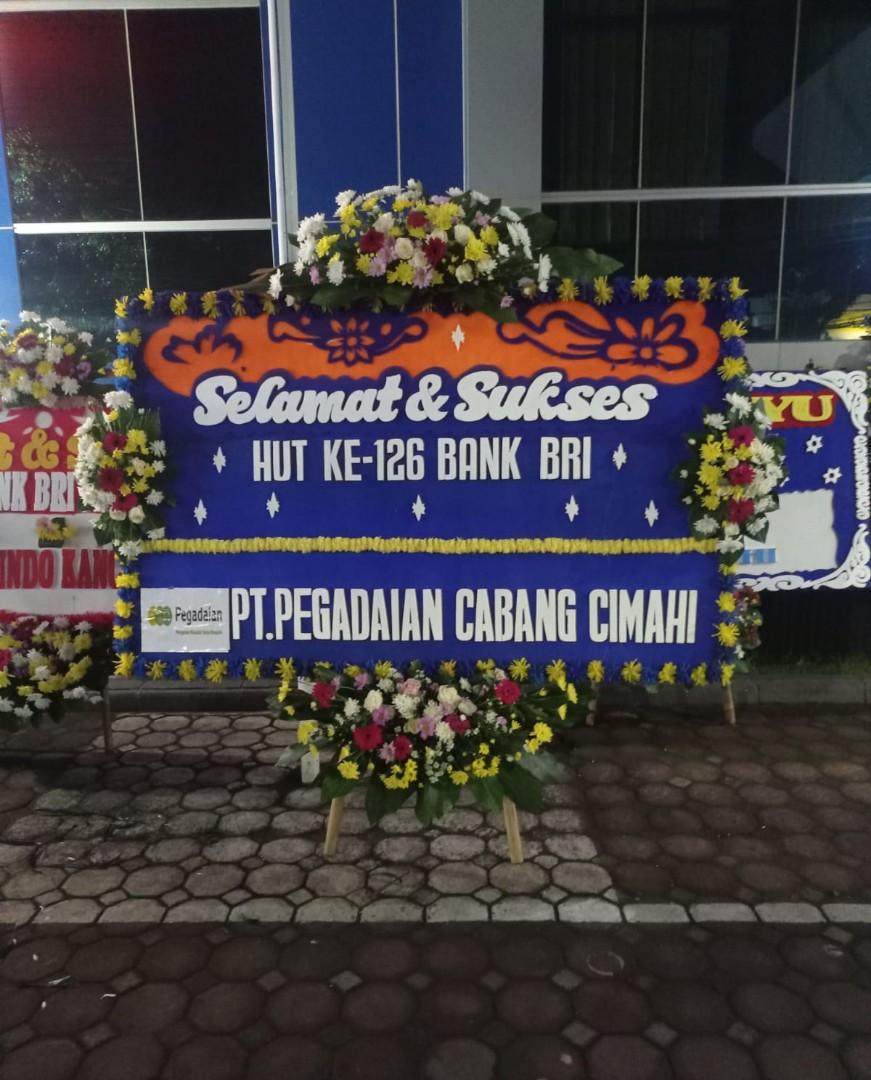 Karangan bunga papan ukuran sedang(bunga asli dan segar), Perkebunan di ...