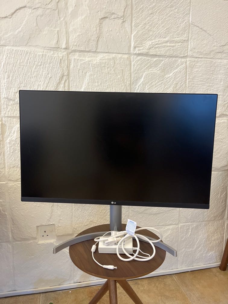 LG monitor model : 32UN650-W 4K , Computers & Tech, Parts & Accessories ...