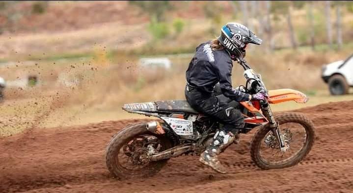 M2R X4.5 UNIT MOTOCROSS HELMET, Motorcycles, Motorcycle Apparel on ...