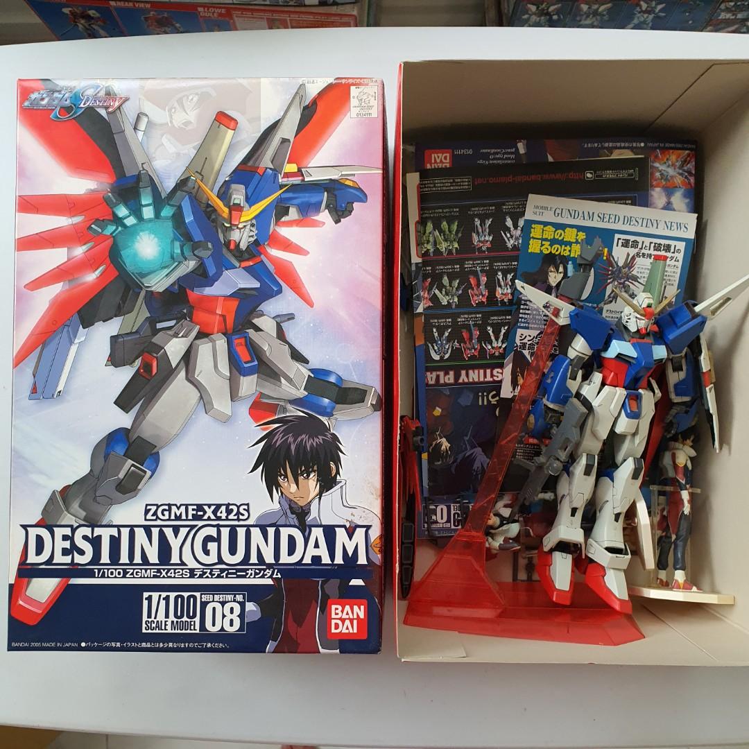 Multiple Old Rare BUILT Gundam kits (Bandai), Hobbies & Toys, Toys ...