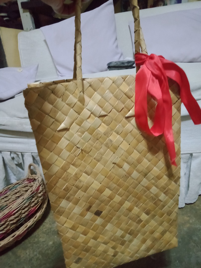 Native basket (bayong), Food & Drinks, Gift Baskets & Hampers on Carousell