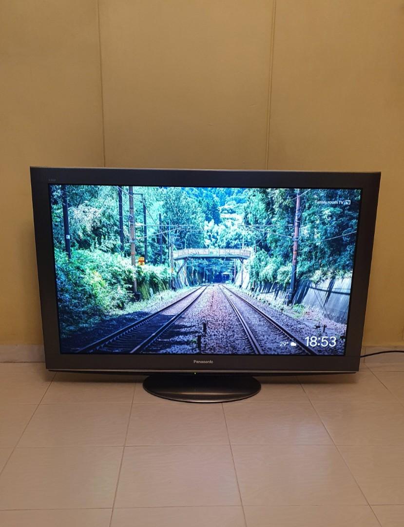 Panasonic Plasma 46" w TV swivel stand, TV & Home Appliances, TV ...