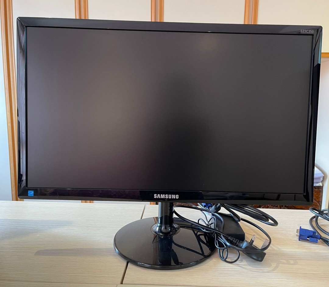 SAMSUNG 23" Monitor, Computers & Tech, Desktops on Carousell