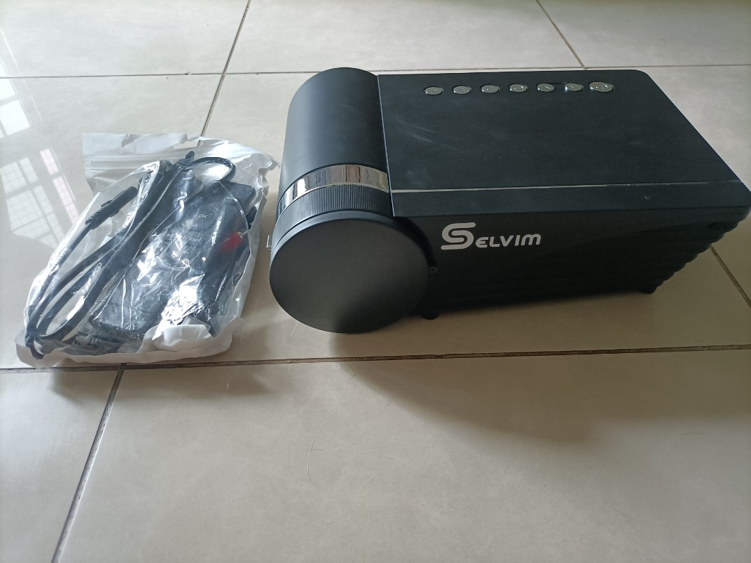 Selvim, TV & Home Appliances, TV & Entertainment, Projectors on Carousell