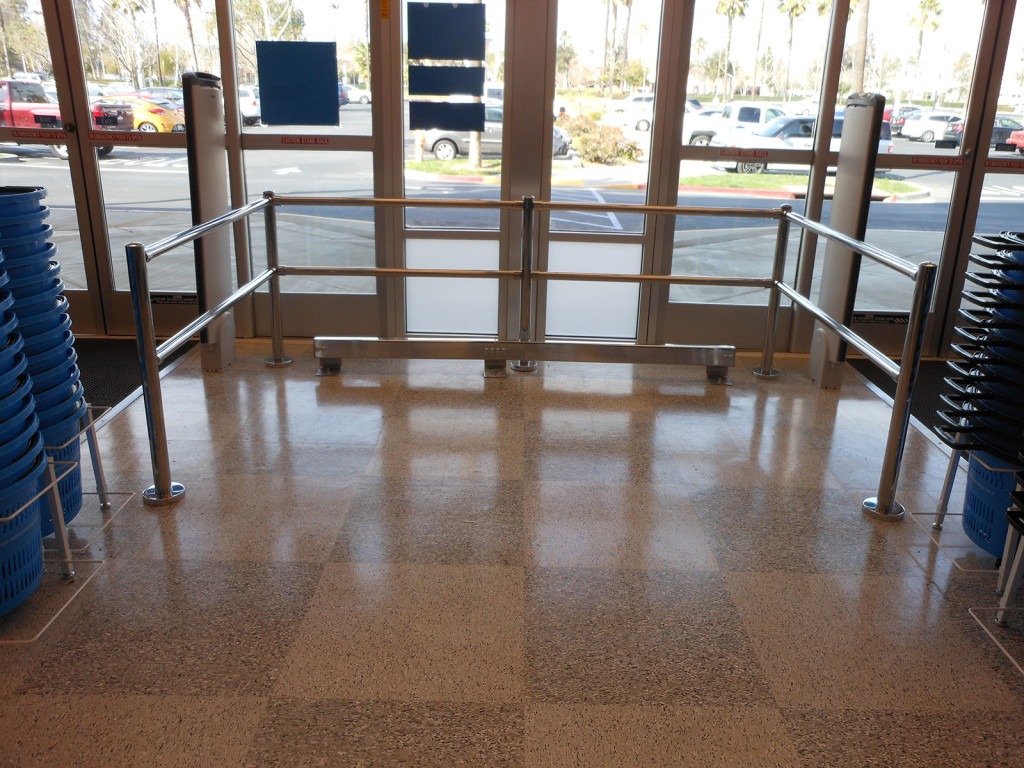 STAINLESS STEEL BUMP RAIL /WALL PROTECTION, Commercial & Industrial ...