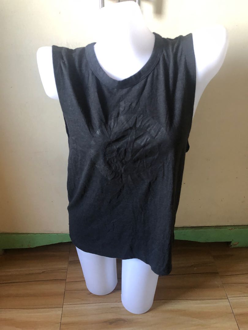 Under armour sando, Women's Fashion, Tops, Sleeveless on Carousell