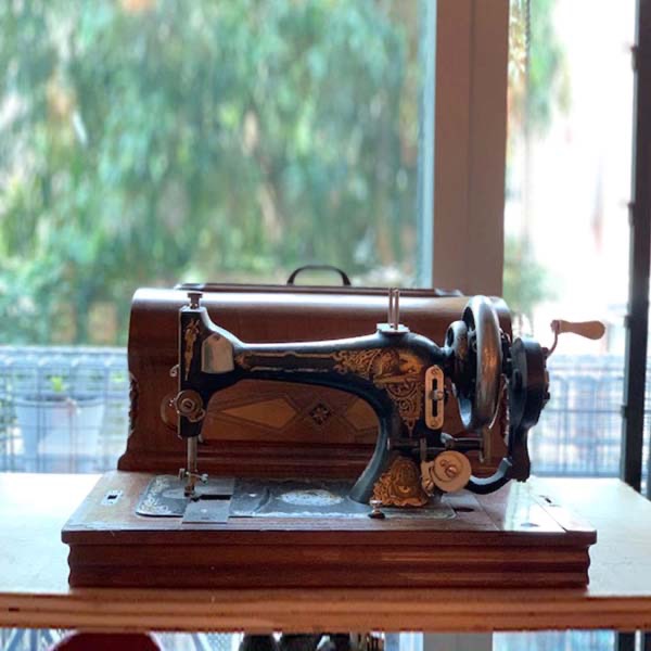 Vintage Dutch Hand Crank Sewing Machine, Furniture & Home Living, Home ...