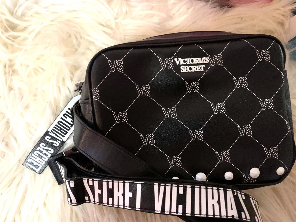 VS Bag, Women's Fashion, Bags & Wallets, Shoulder Bags on Carousell