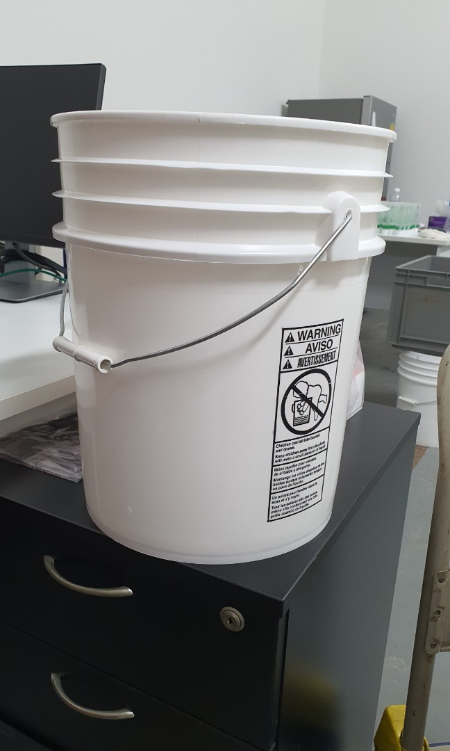 5 Gallon Recycled Pails, Everything Else on Carousell