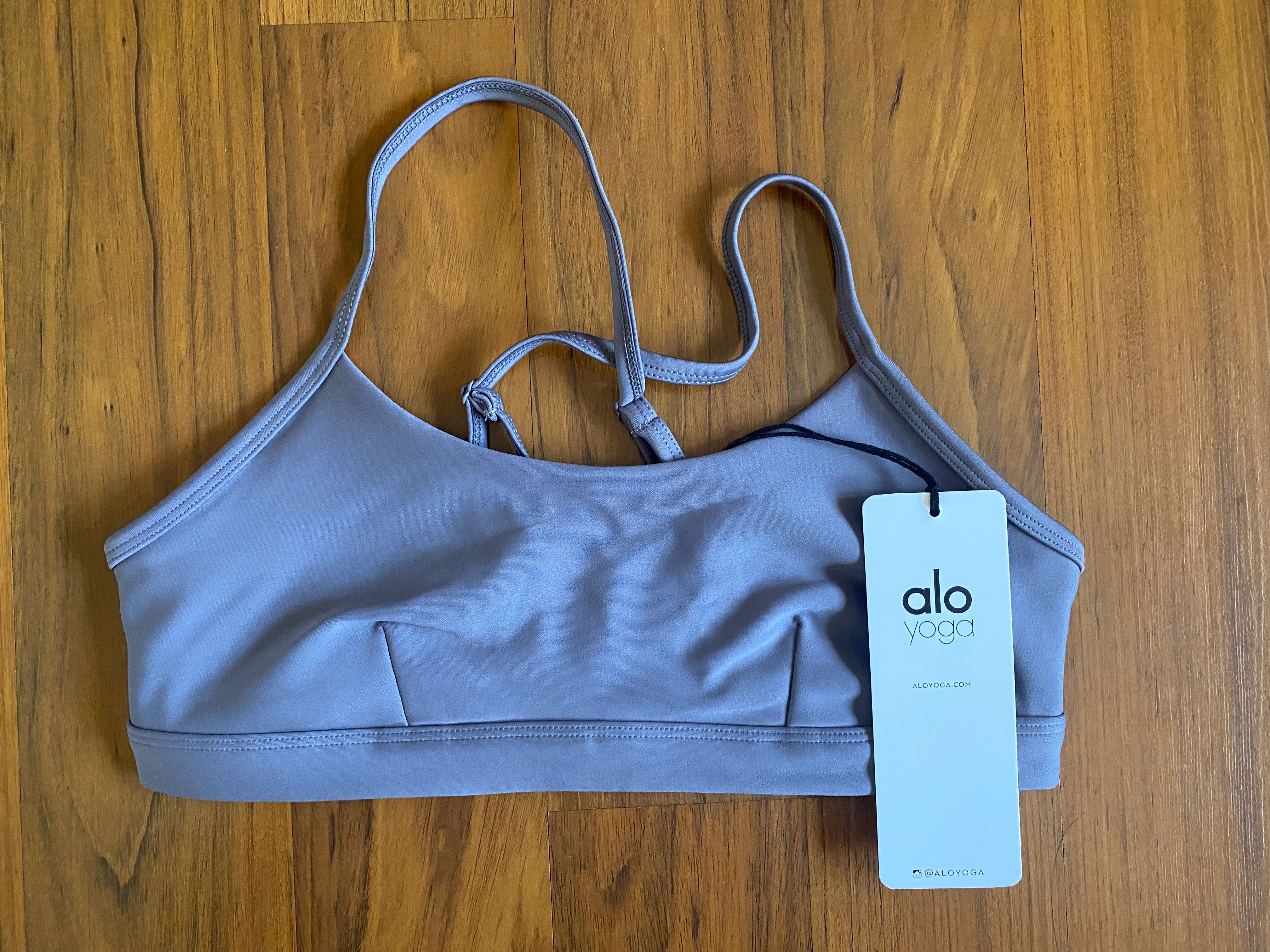 Alo Yoga Airlift Intrigue Bra, Women's Fashion, Activewear on Carousell