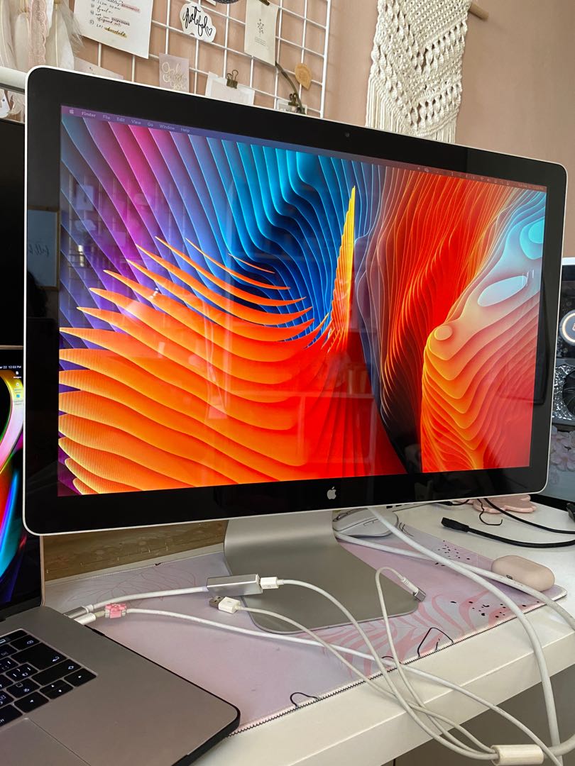 Apple Cinema Display 24 Inch Monitor, Computers & Tech, Parts ...
