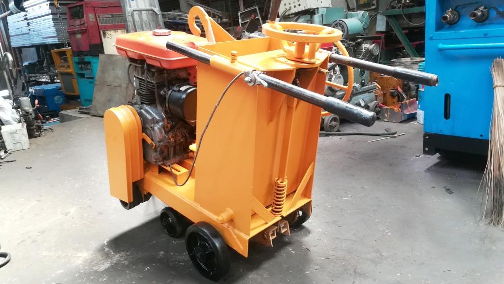 Concrete Cutter Robin EY35D Engine from Japan, Commercial & Industrial ...