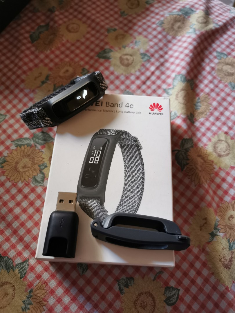 huawei band 4e, Mobile Phones & Gadgets, Wearables & Smart Watches on Carousell