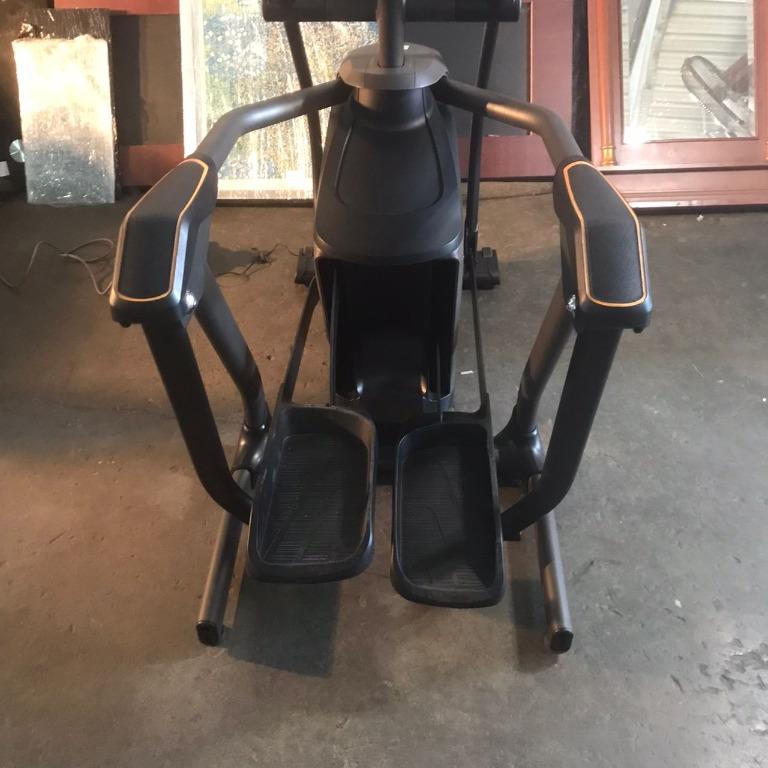 MATRIX E30 Elliptical Machine / Mesin Elips MATRIK E30, Sports ...