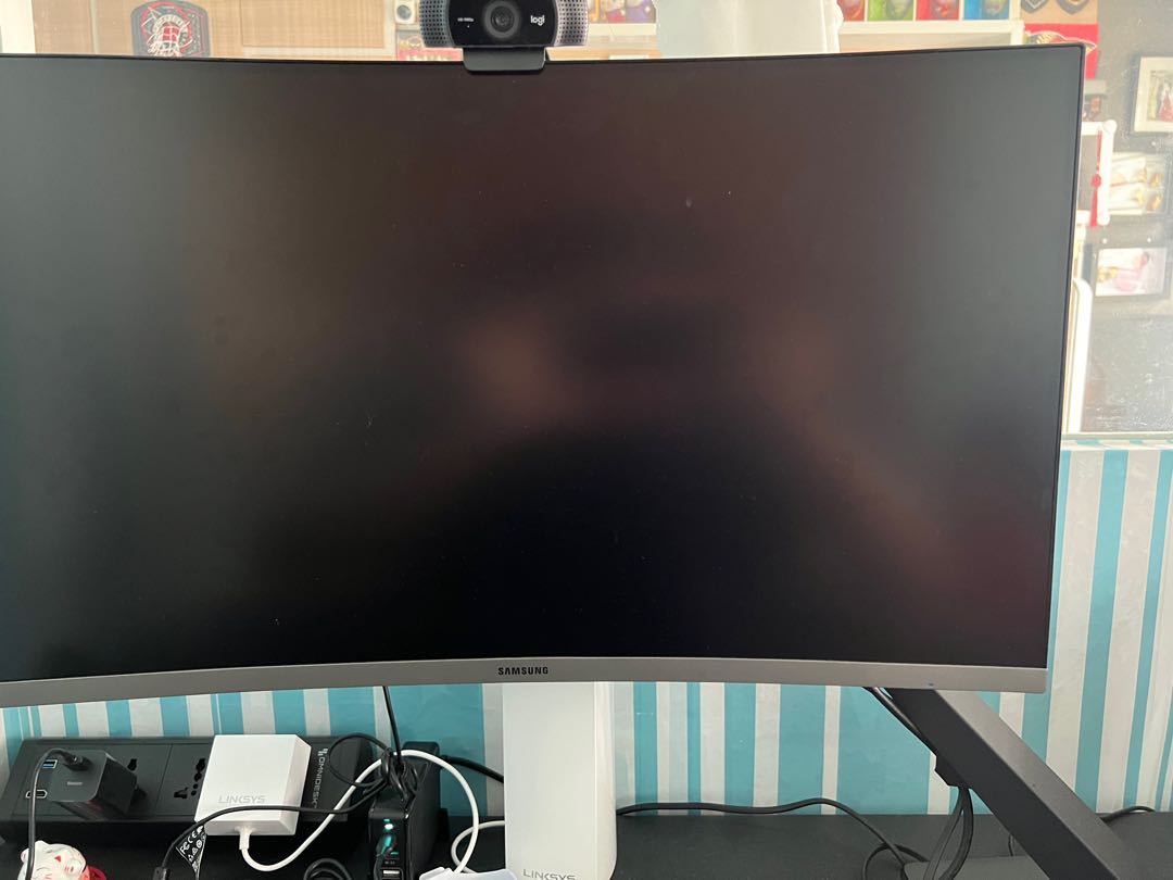 Samsung 27inch curved monitor (without stand), Computers & Tech, Parts ...