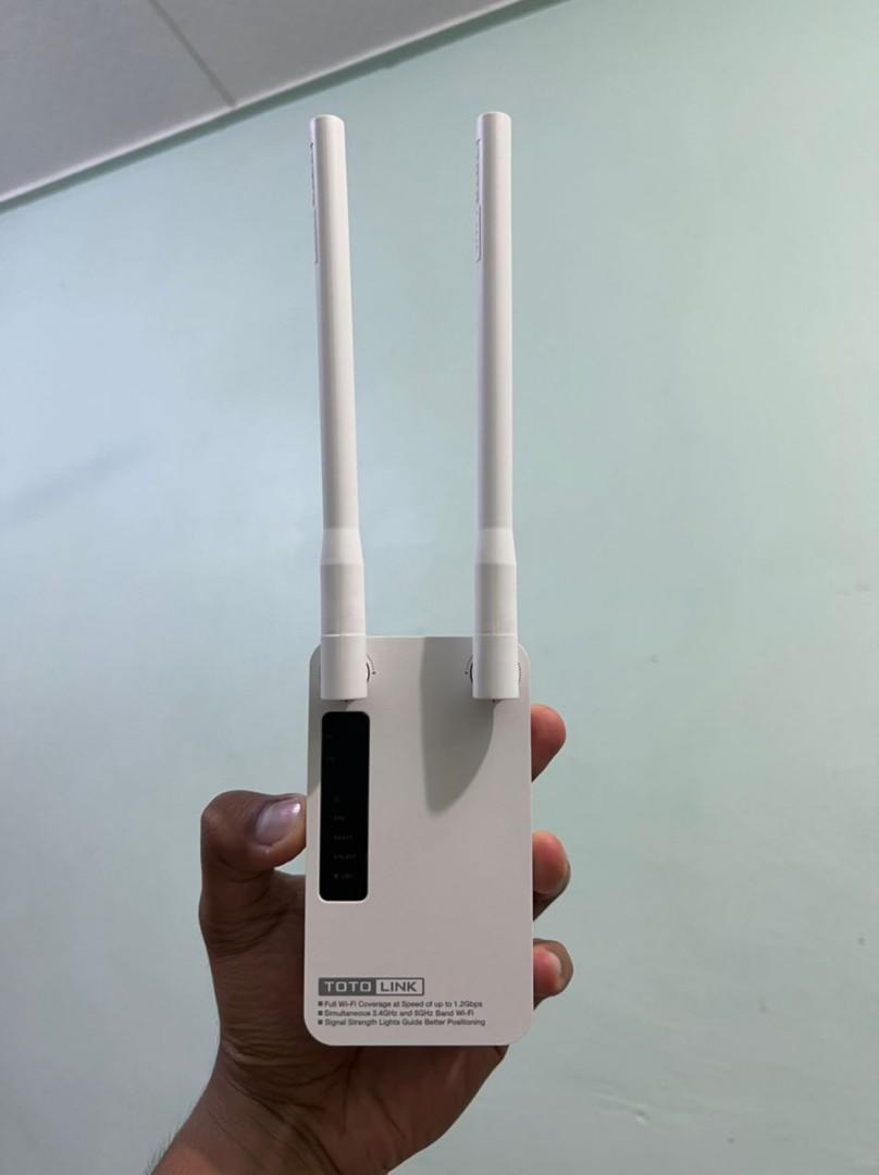 Totolink WiFi Extender AC1200 Dual Band, Computers & Tech, Parts ...