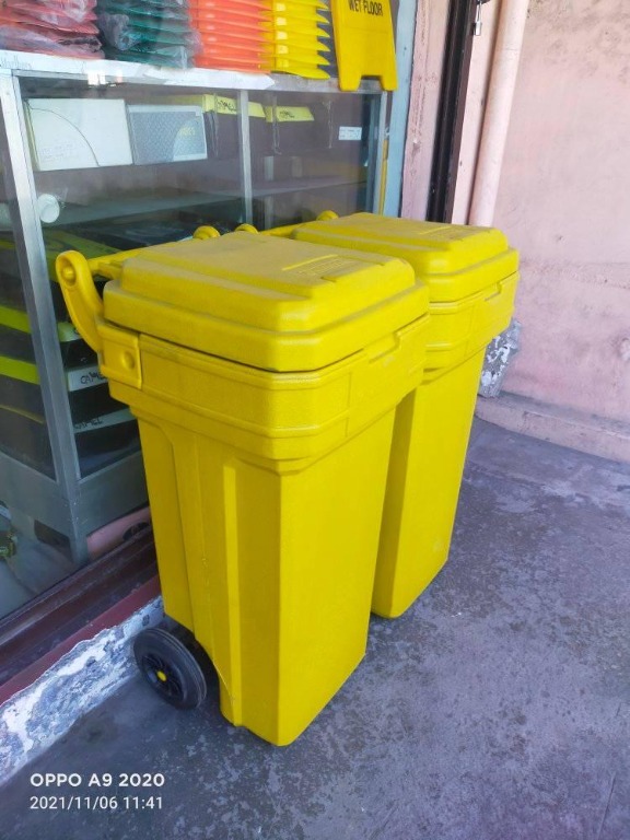 trash bin roller king 150L 664, Furniture & Home Living, Cleaning ...