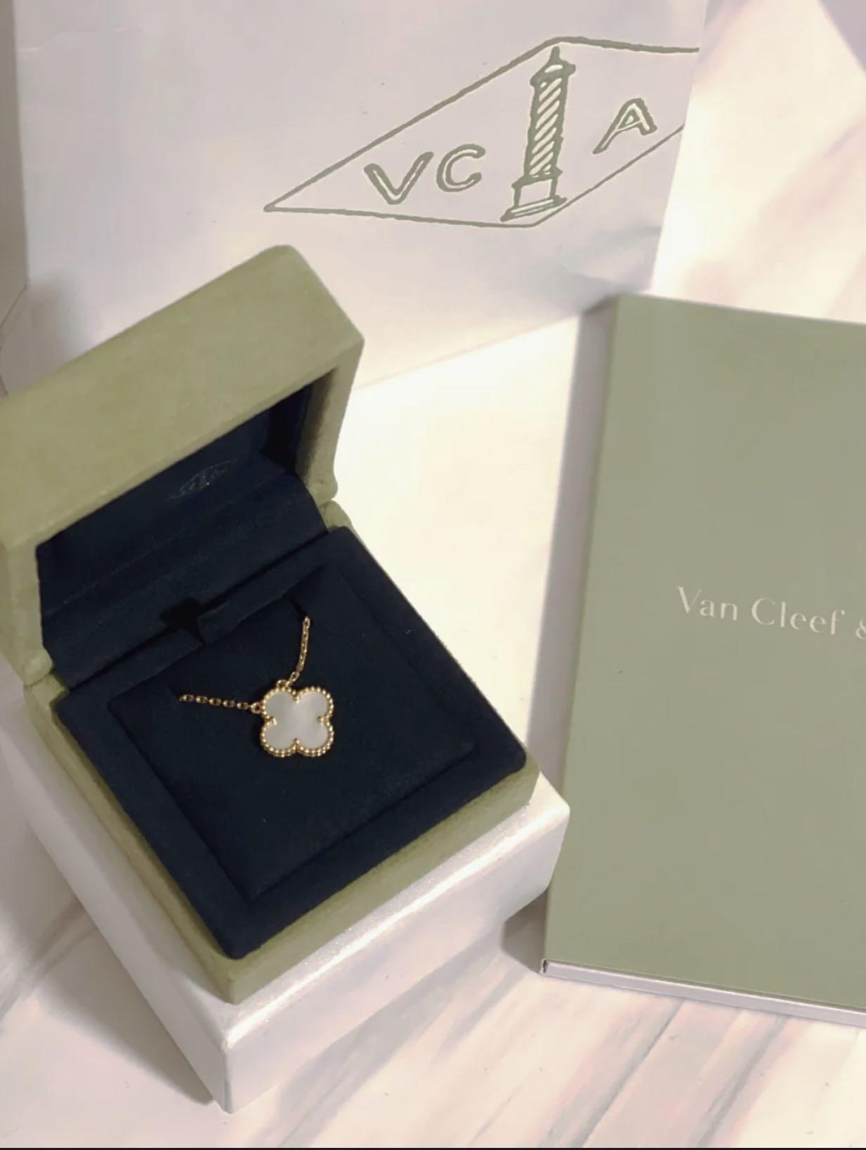 VCA Vintage Alhambra Pendant, Women's Fashion, Jewelry & Organisers ...