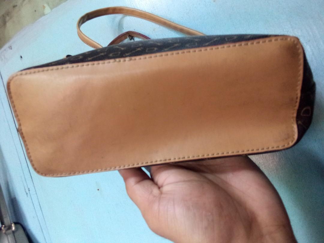Why Bags, Luxury, Bags & Wallets on Carousell