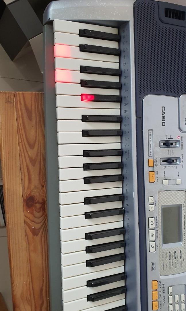 Casio LK-110 keyboard w/key light in proper working condition, Hobbies & Toys, Music & Media ...