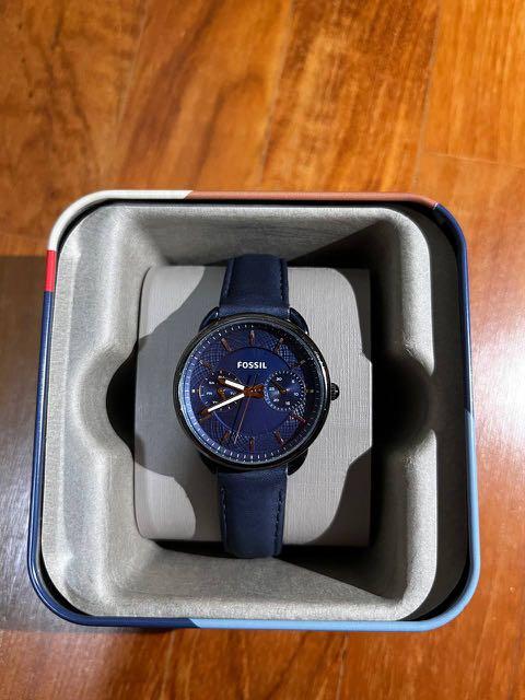 FOSSIL classic/vintage analog watch, Mobile Phones & Gadgets, Wearables ...