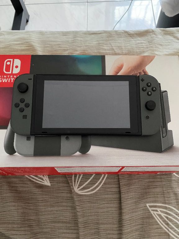 Nintendo Switch V1 Console Unit with Bundled Items, Video Gaming, Video ...