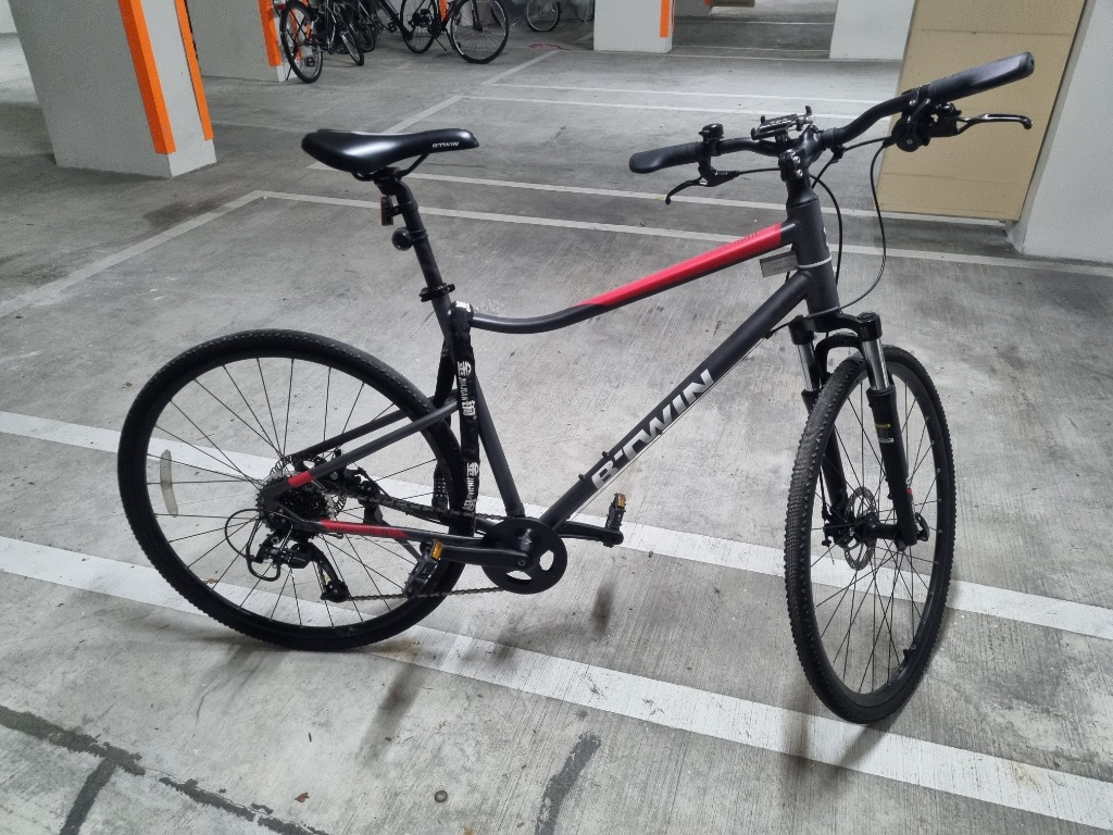 Riverside 500 Hybrid Bike Large Frame w/ helmet, lock, and pump, Sports ...