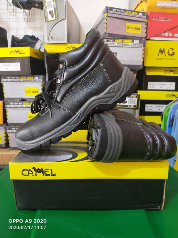 safety shoes camel cm-7060, Men's Fashion, Footwear, Sneakers on Carousell
