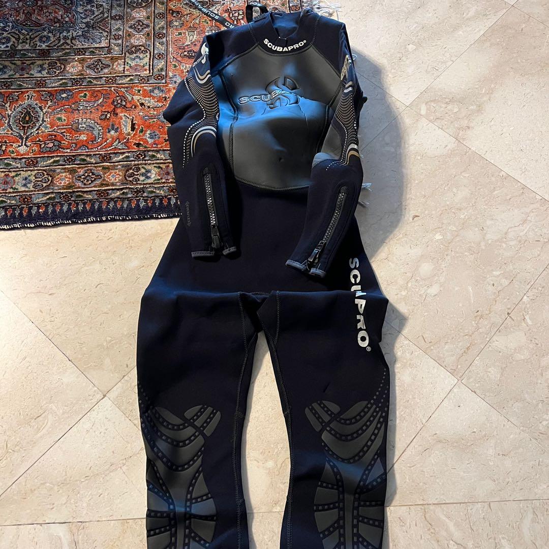 Scubapro wetsuit everflex, Sports Equipment, Other Sports Equipment and ...