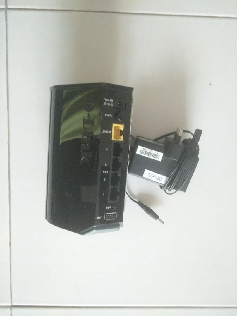 Starhub D-Link wireless router, Computers & Tech, Parts & Accessories ...