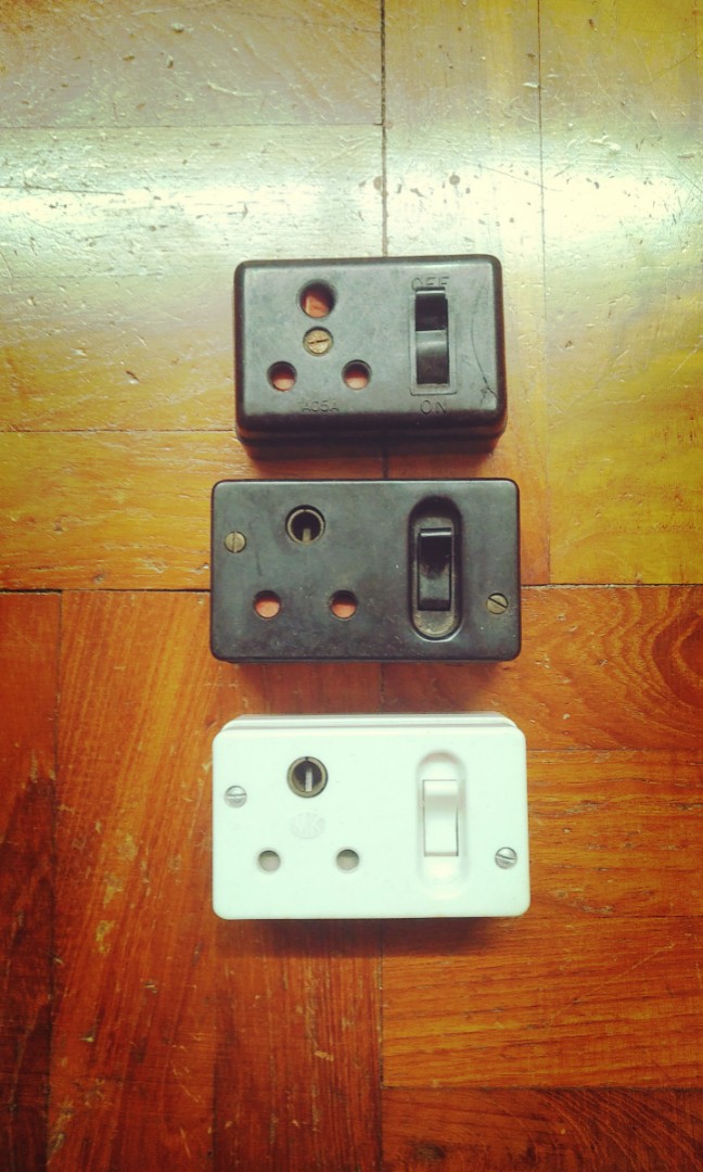 Vintage Sockets/Antique 5A electrical socket, Hobbies & Toys ...