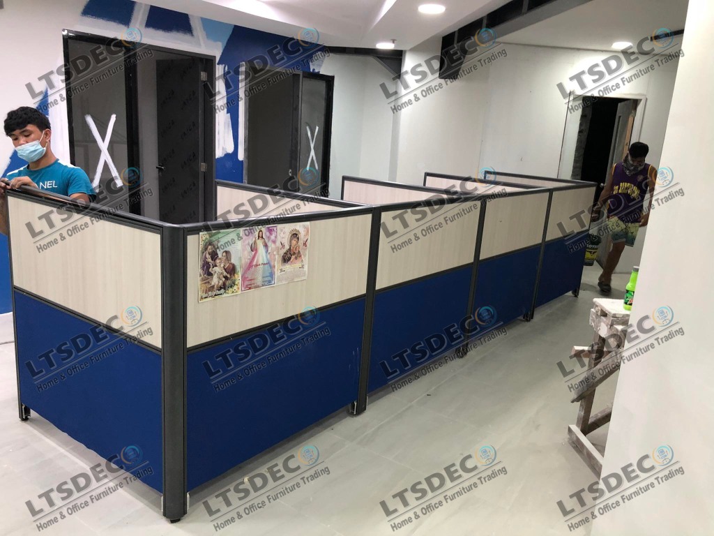 WORKSTATION TABLE WITH SHARING PANEL OFFICE PARTITIONS, Furniture ...