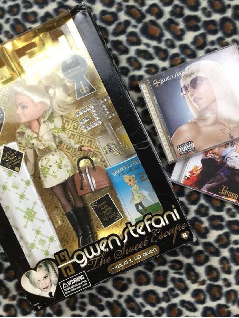 2007 SWEET ESCAPE WIND IT UP GWEN STEFANI DOLL BUNDLE, Hobbies & Toys ...