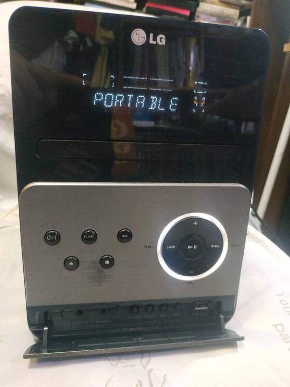 美聲美型鏡面湛灰髮絲紋 音響精品LG DVD XB66 60W最大功率 床頭劇院組合 大致良好音質絕佳 主機微瑕詳說明, 耳機及錄音音訊設備, Soundbar、揚聲器、藍牙喇叭、耳擴在旋轉拍賣