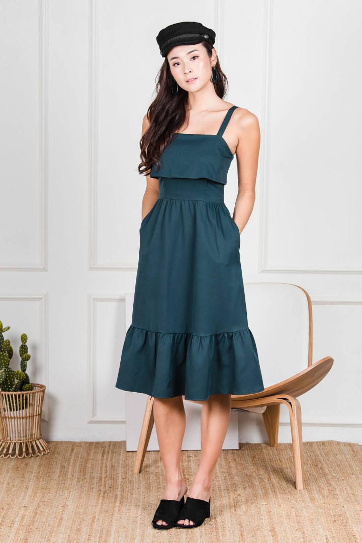 GALLANT FLUTED MIDI DRESS IN EMERALD XS, Women's Fashion, Dresses ...
