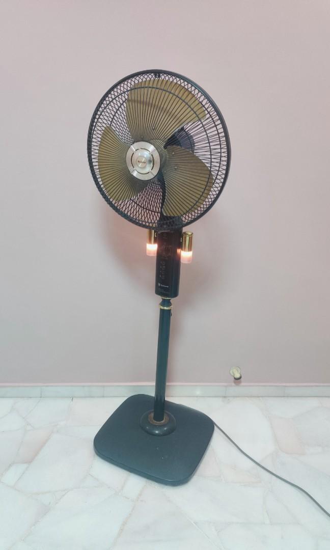 National Stand Fan with lamp - KDK, Furniture & Home Living, Lighting ...