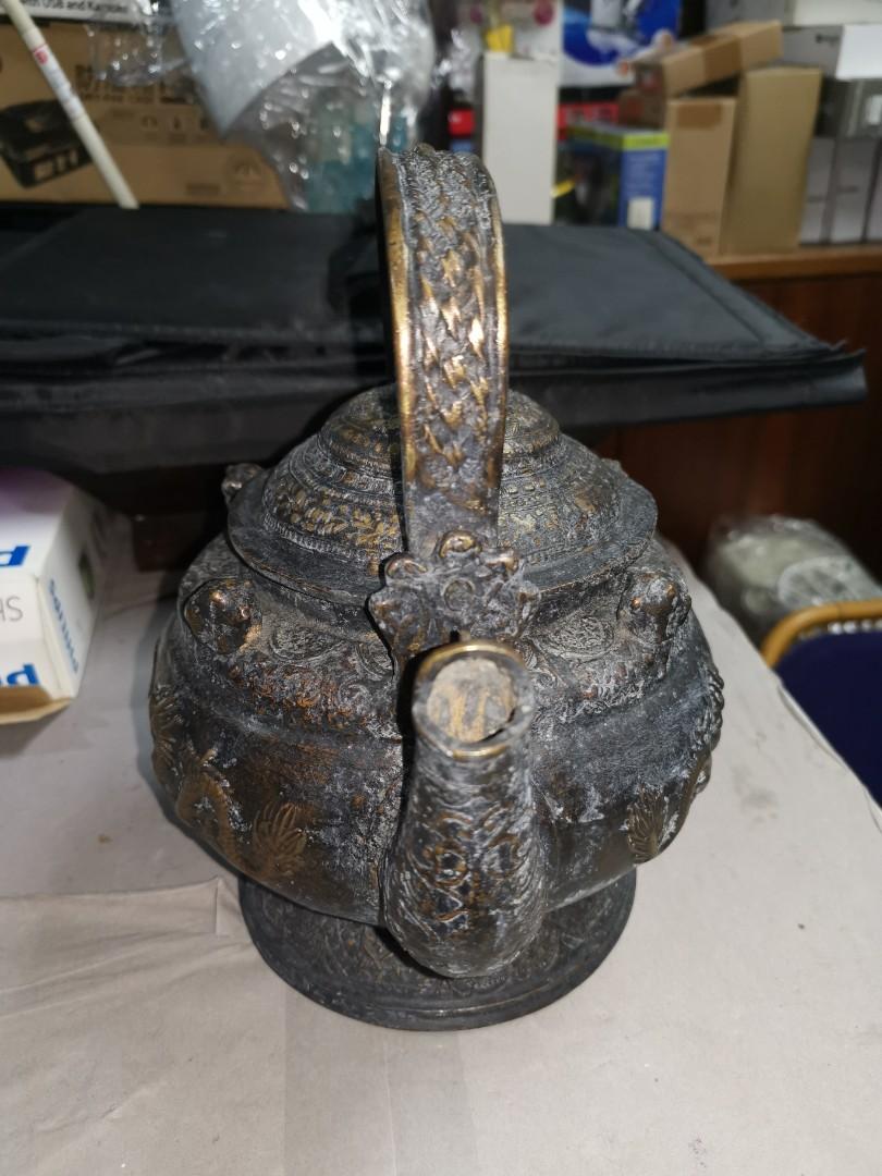 TEA POT METAL 9"WITH HANDLE, Hobbies & Toys, Memorabilia & Collectibles ...