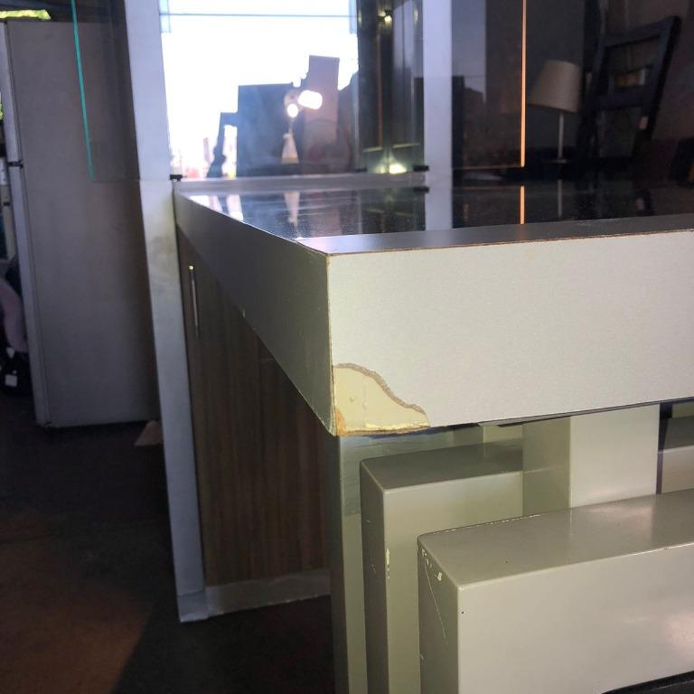 Wooden Glass Top Bar Counter Table with Storage / Meja Kaunter Bar Atas ...