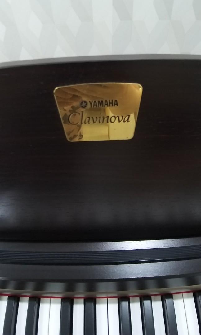 Yamaha Clavinova CLP- 220, Hobbies & Toys, Music & Media, Musical ...