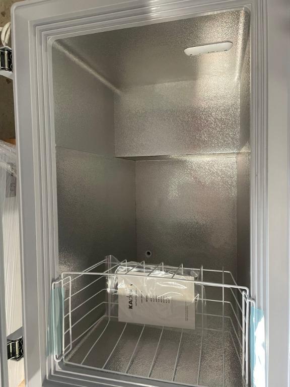 200L Kadeka KCF200 Chest Freezer, TV & Home Appliances, Kitchen ...